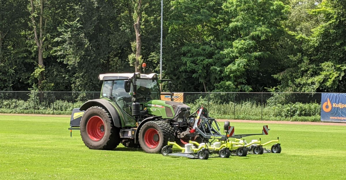 Ook op de Gras Innovatie Dag te zien! Met deze machine kan een fieldmanager weersonafhankelijk ...
