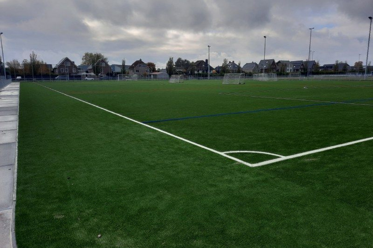 Gemeente Zuidplas kiest voor dezelfde toplaag bij elke club met mineral ...