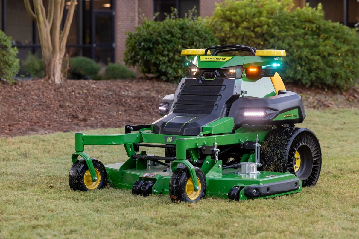 Quiktrak: de nieuwe autonome stand-on maaier van John Deere